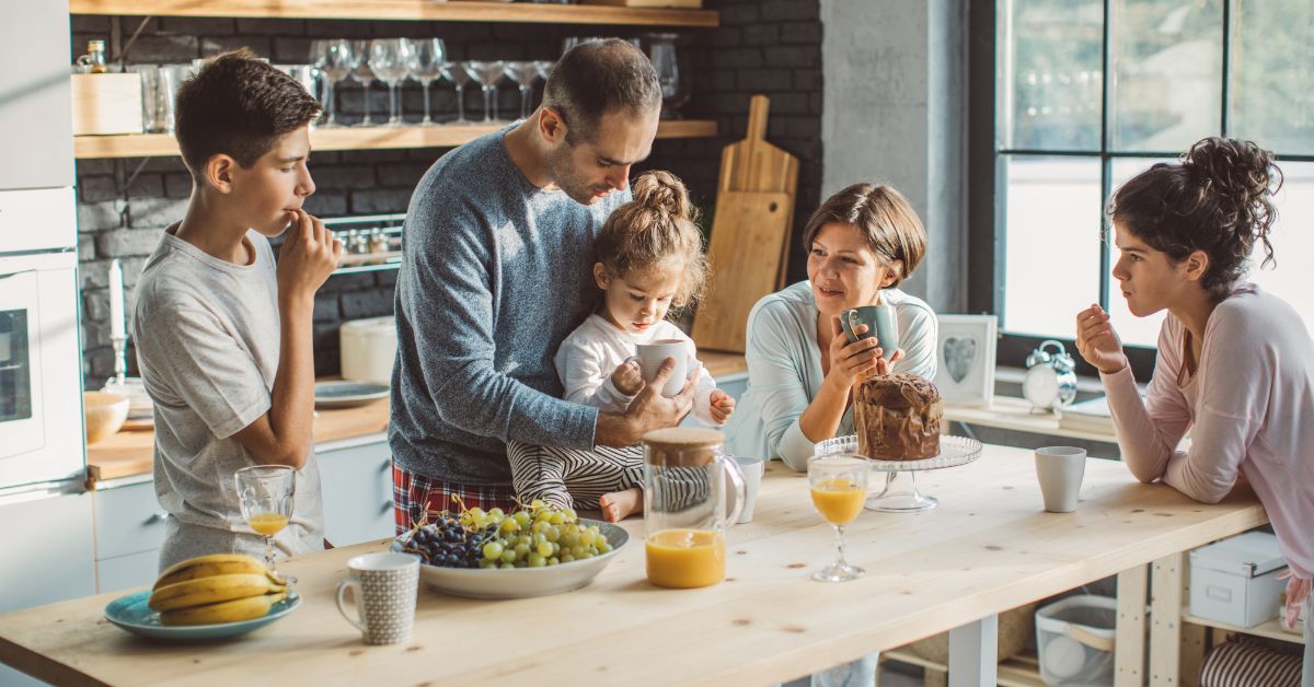 The Importance of Family Meals: Things To Know - The ParentZ The Importance of Family Meals: Things To Know - The ParentZ