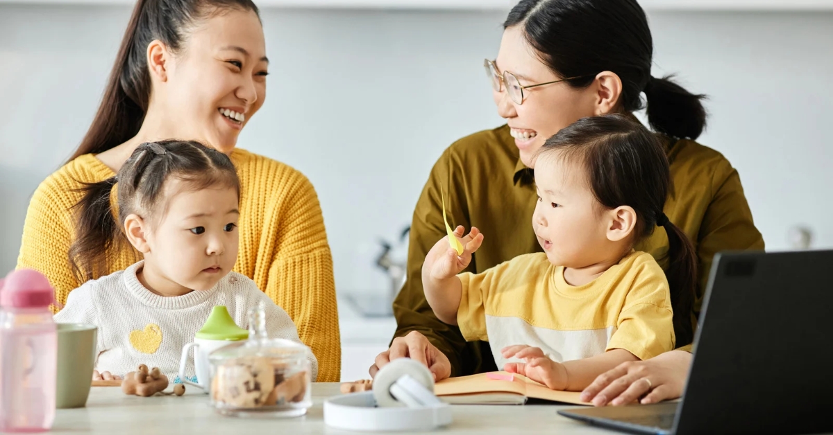 How Are Digital Mom Communities Transforming Parenting? Exploring Their ...